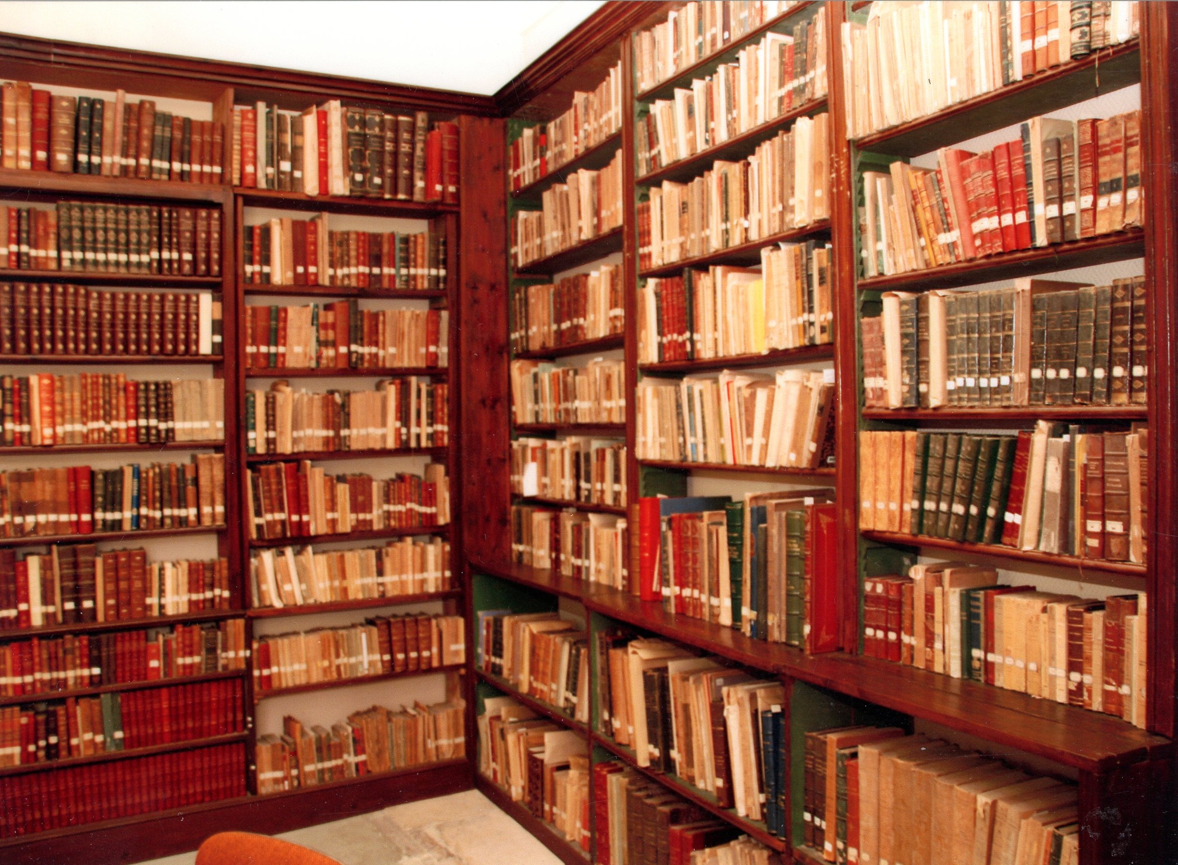 Bibliothèque 1 – Académie de Nîmes